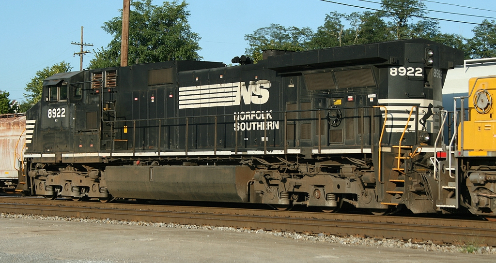 NS 8922
